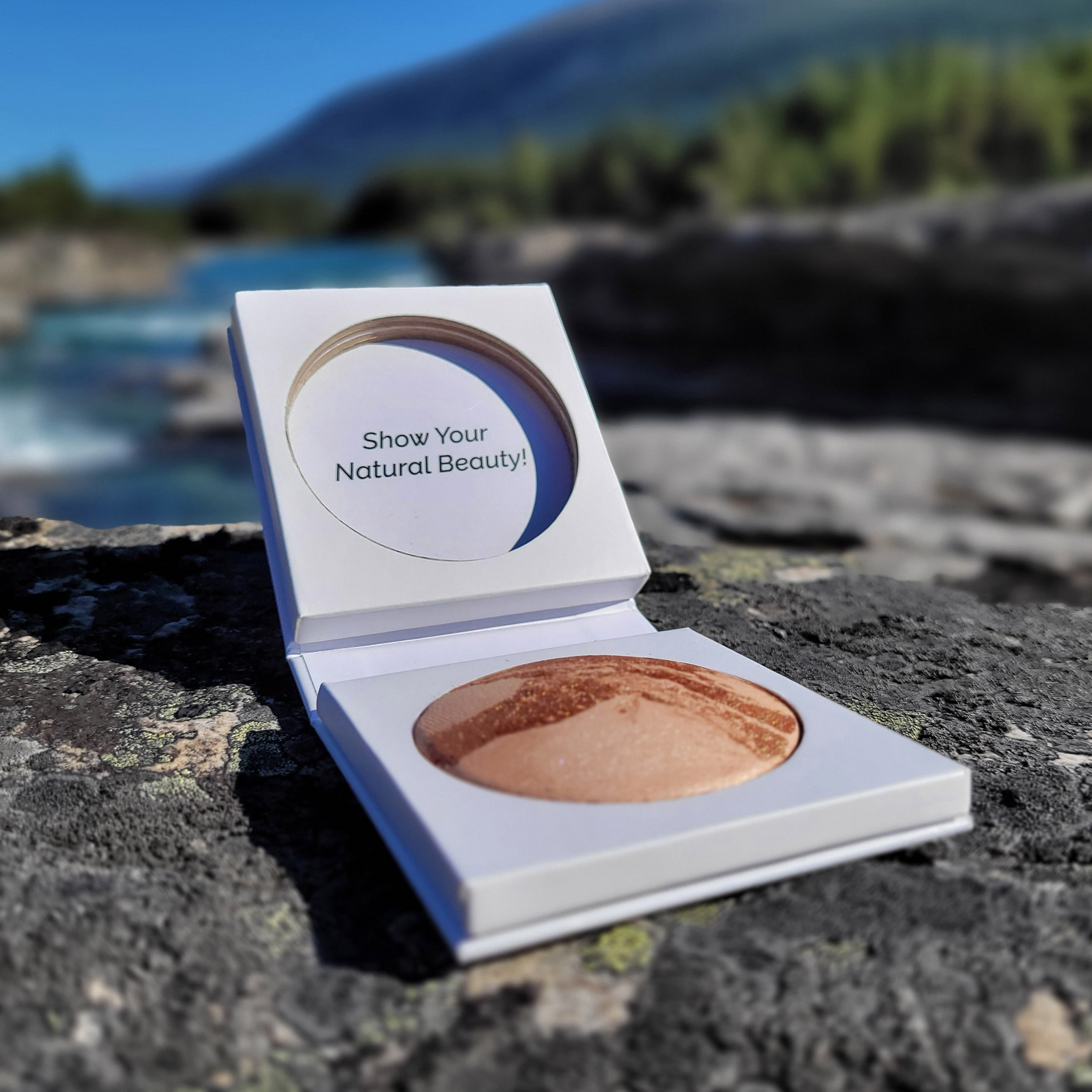 Natural Mineral Bronzer | Vegan & Gentle on Skin